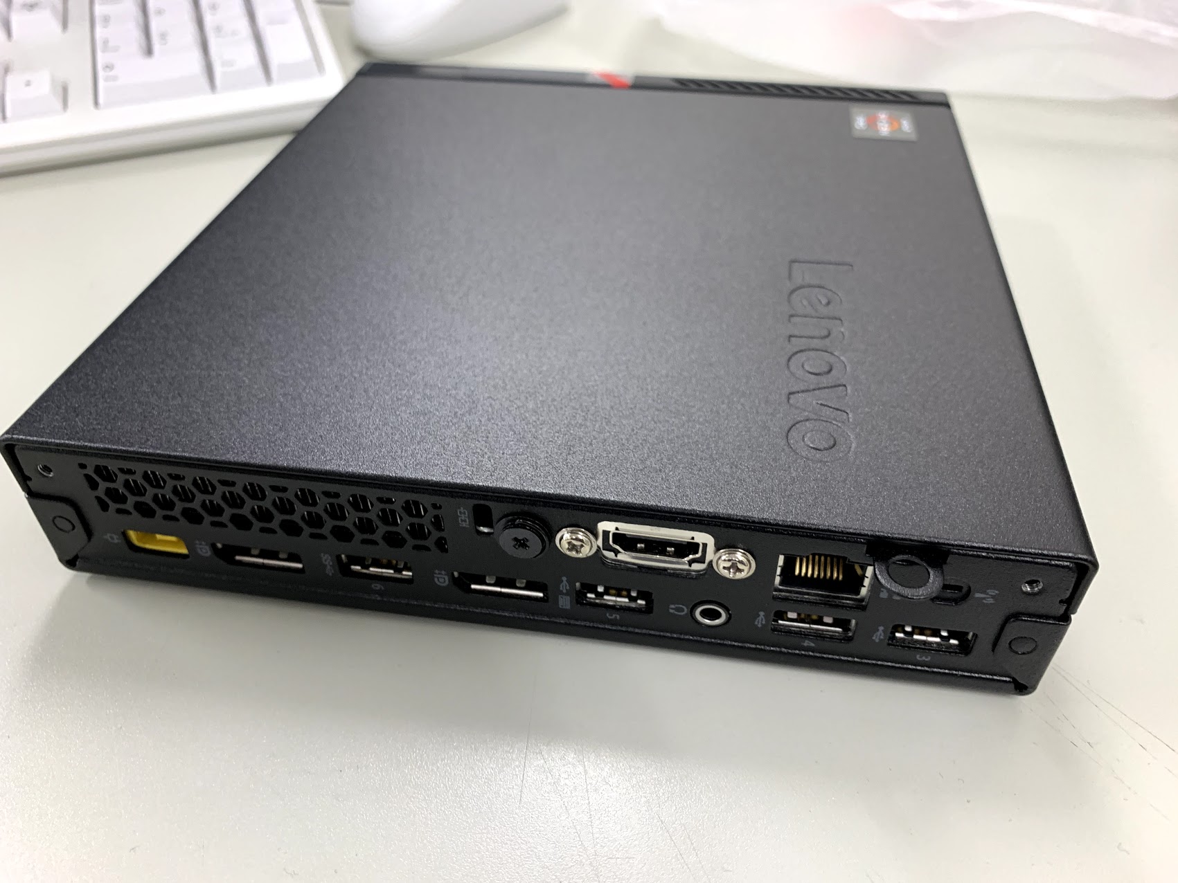 Lenovo ThinkCentre M715q Tiny が事務用小型PCとして非常に良いのでオススメしたいというレビュー | けーのブログ